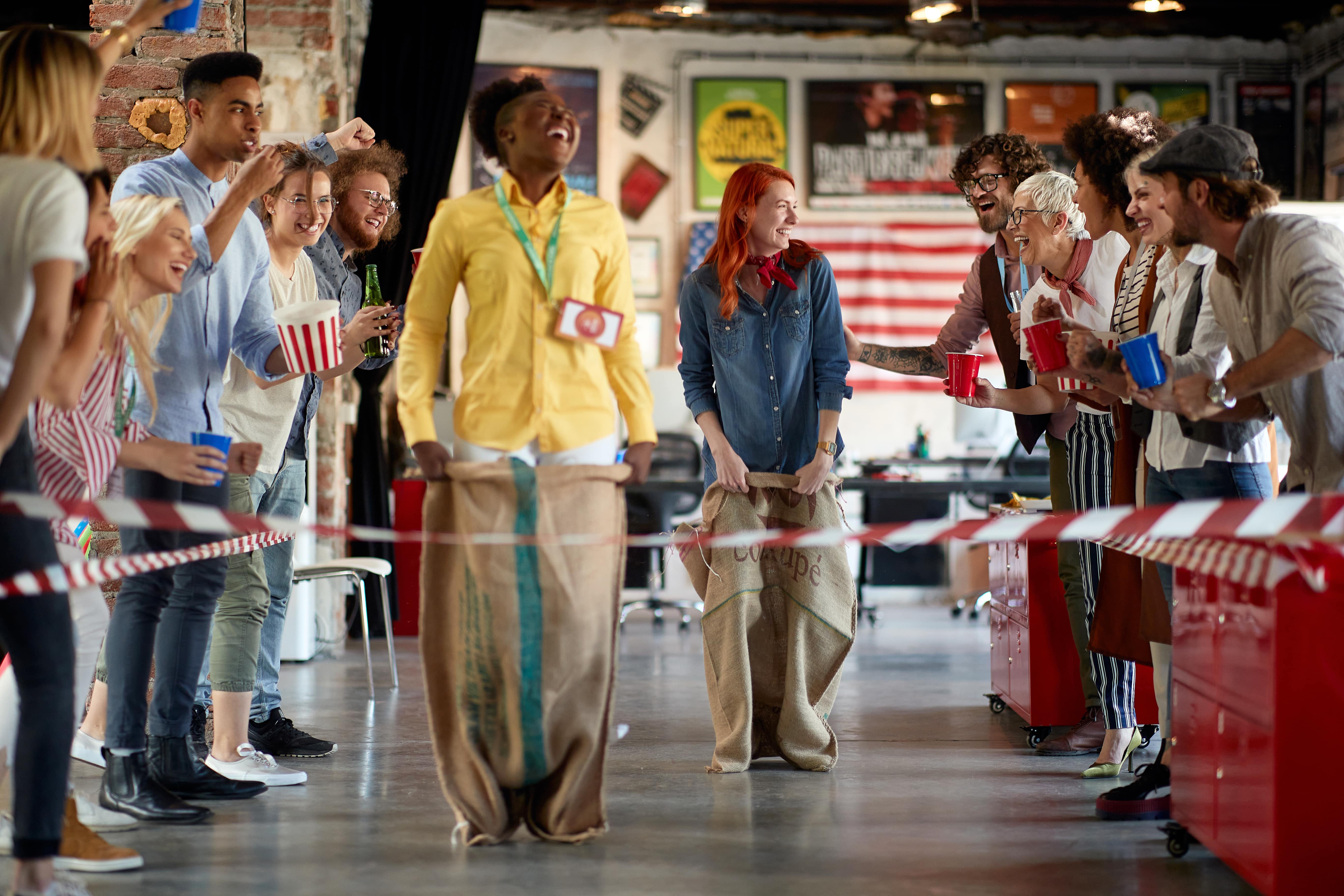 15 Team Building Activities for Large Groups