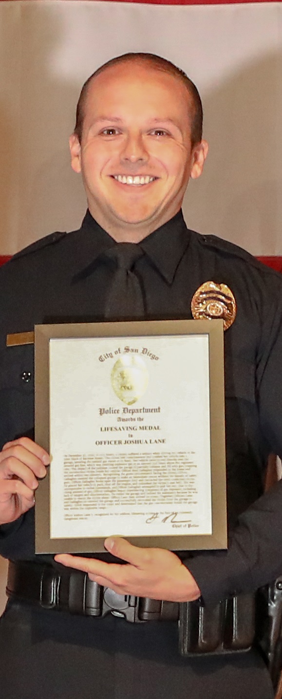 Joshua Lane | Lifesaving | Cop Saves Life
