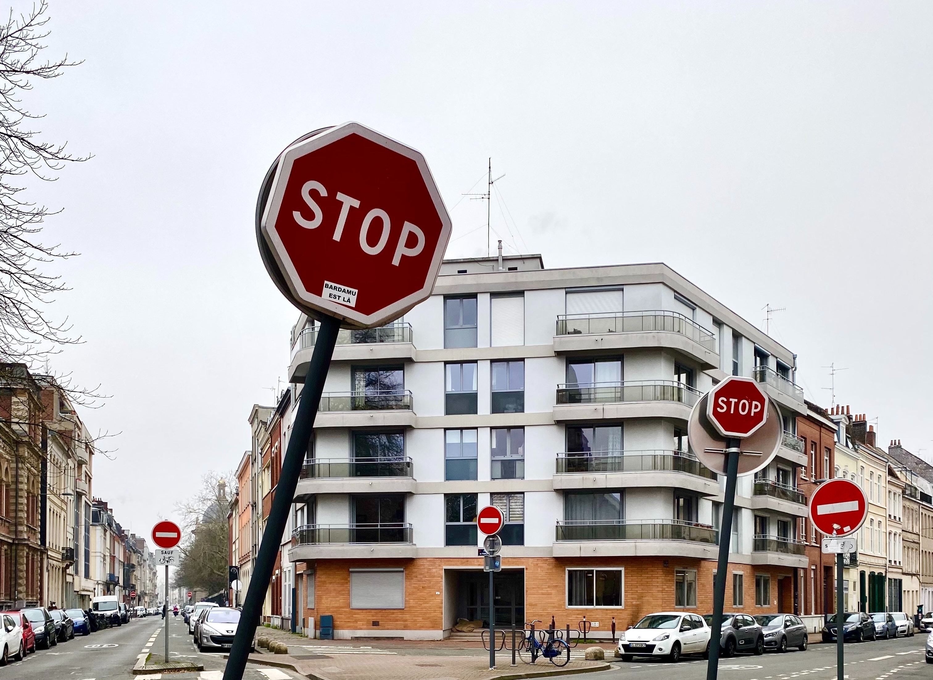 Can a block be an avoidance behavior?