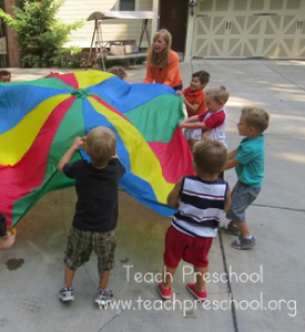8 Activities to Inspire Teamwork in Your Nursery | Famly
