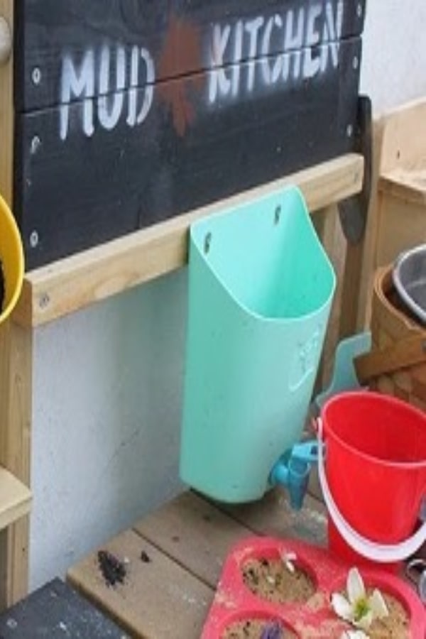 10 ideas to cook up in your early years mud kitchens | Famly