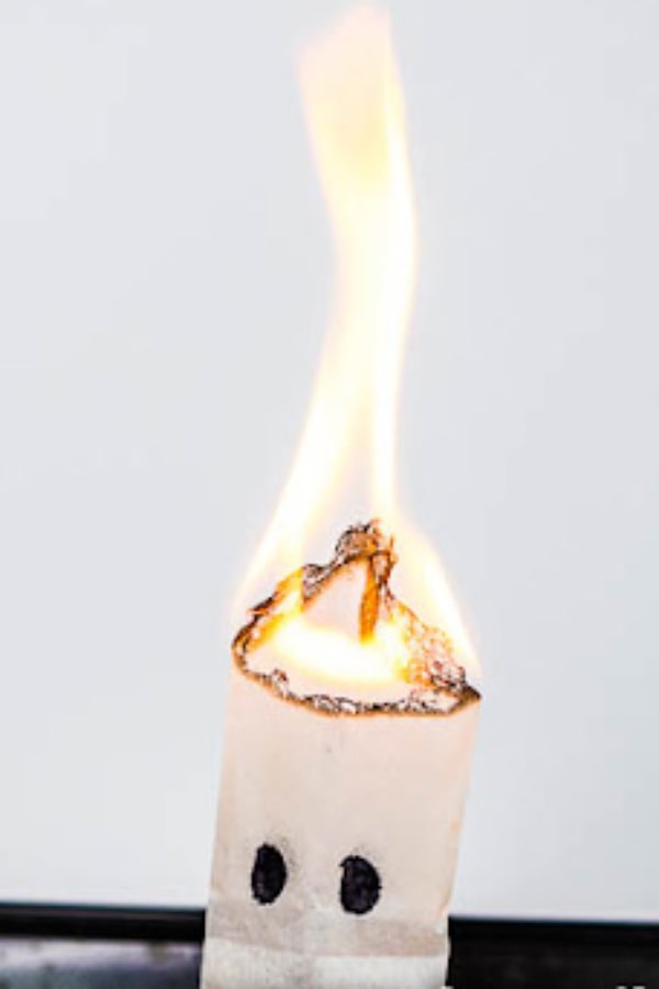 7 Halloween science experiments for young children | Famly