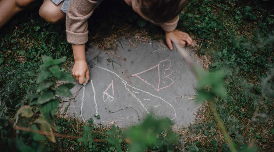 Mud play in early childhood education | Famly