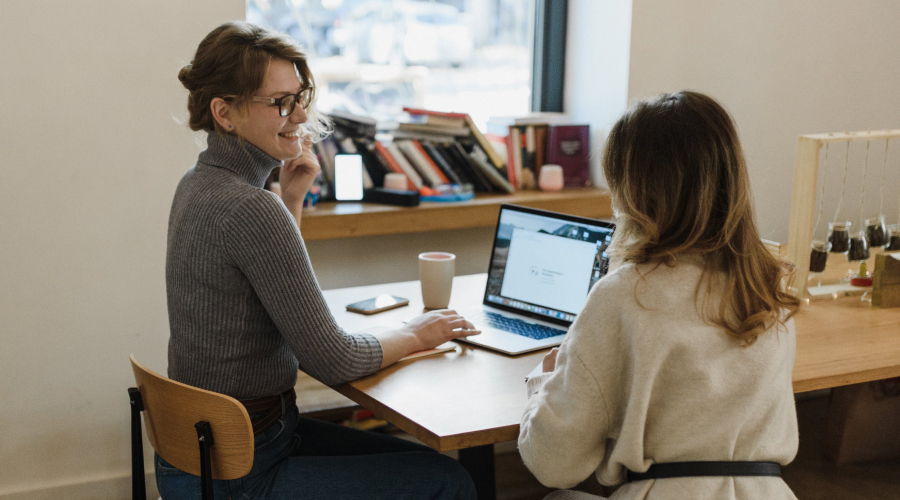 How to have difficult conversations with parents | Famly