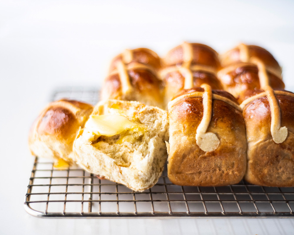 Hot Cross Buns Recipe | PICAchef