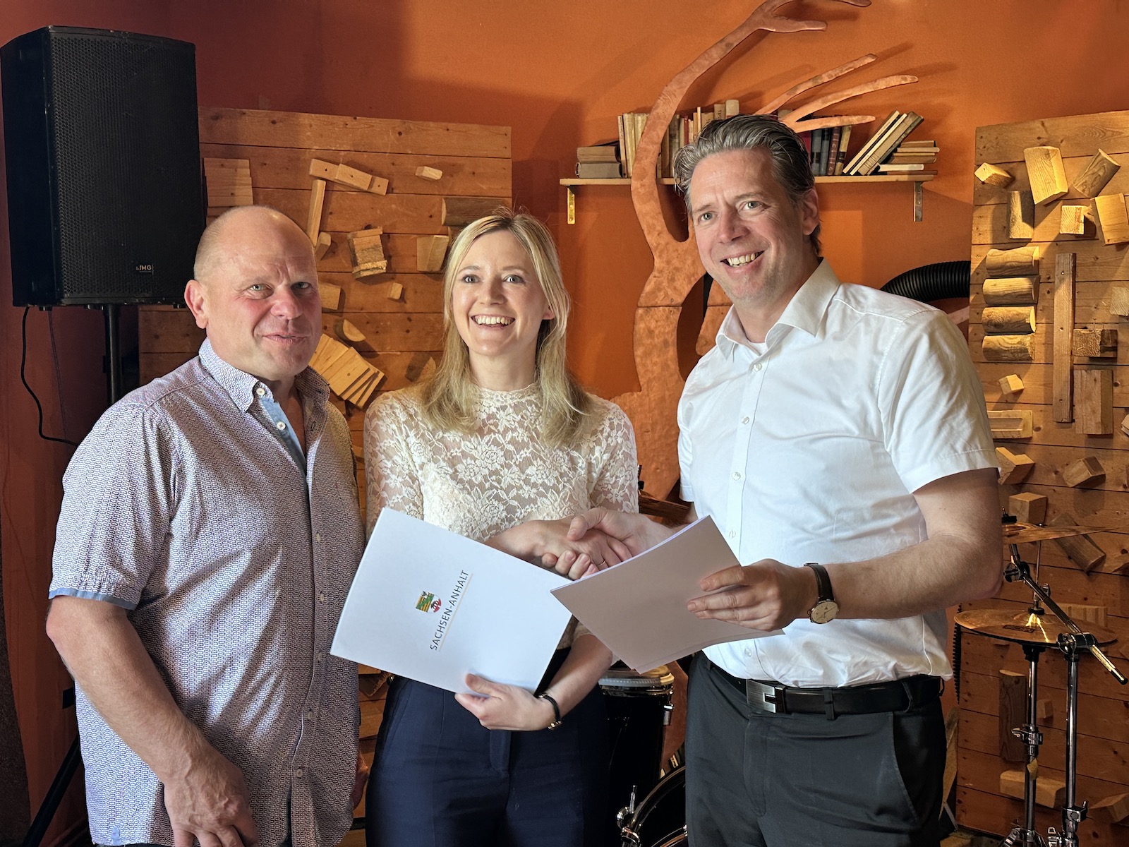 local heroes-Blog: Kulturstaatssekretär überreicht Zuwendungsbescheide ...