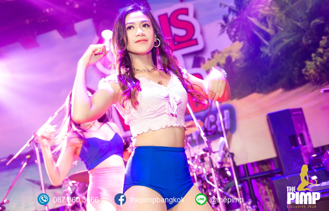 30+ Photos of Cute Thai Girls at The PIMP Bangkok