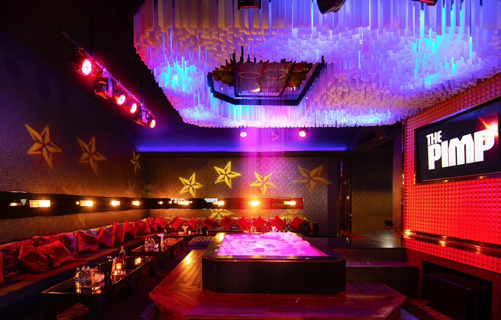 Watch Football in Bangkok With The Hottest Thai Models