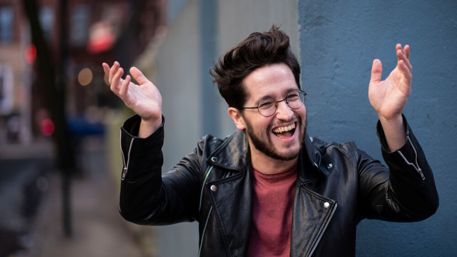 A Chat with DEAR MULTI-HYPHENATE’s Michael Kushner