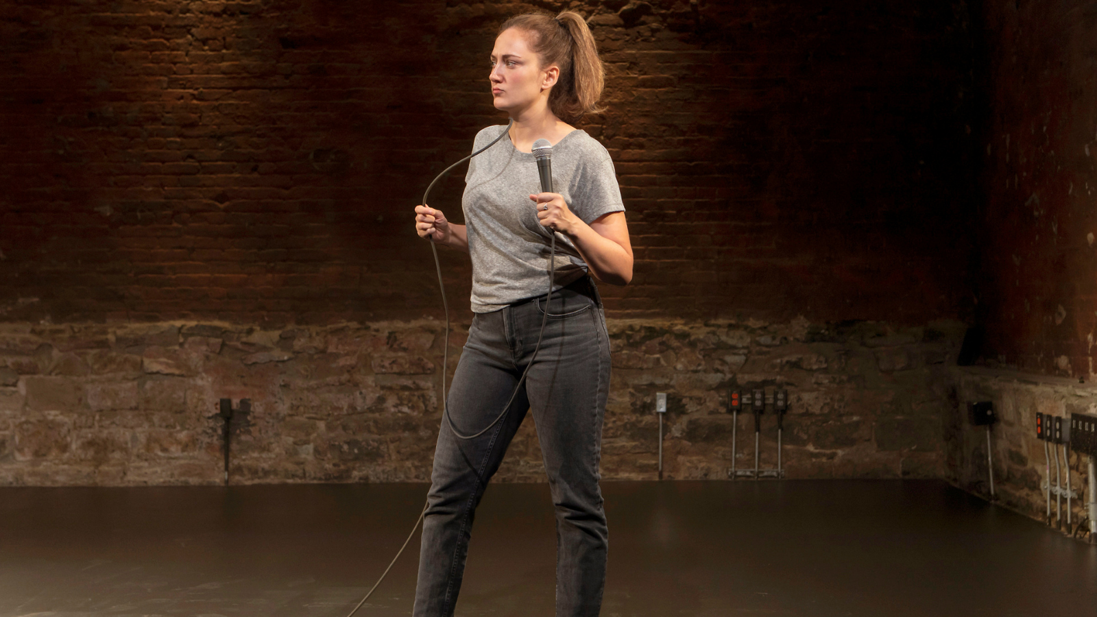 Jacqueline Novak’s Raunchy GET ON YOUR KNEES Lands In Boston