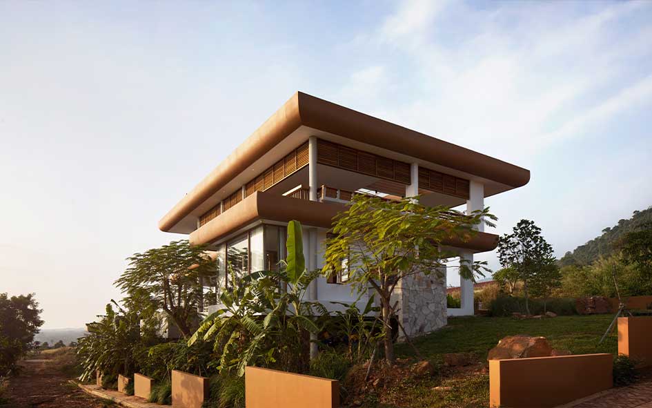 ArchDaily: Damnak Soriya House by Re : Edge Architecture by re : edge