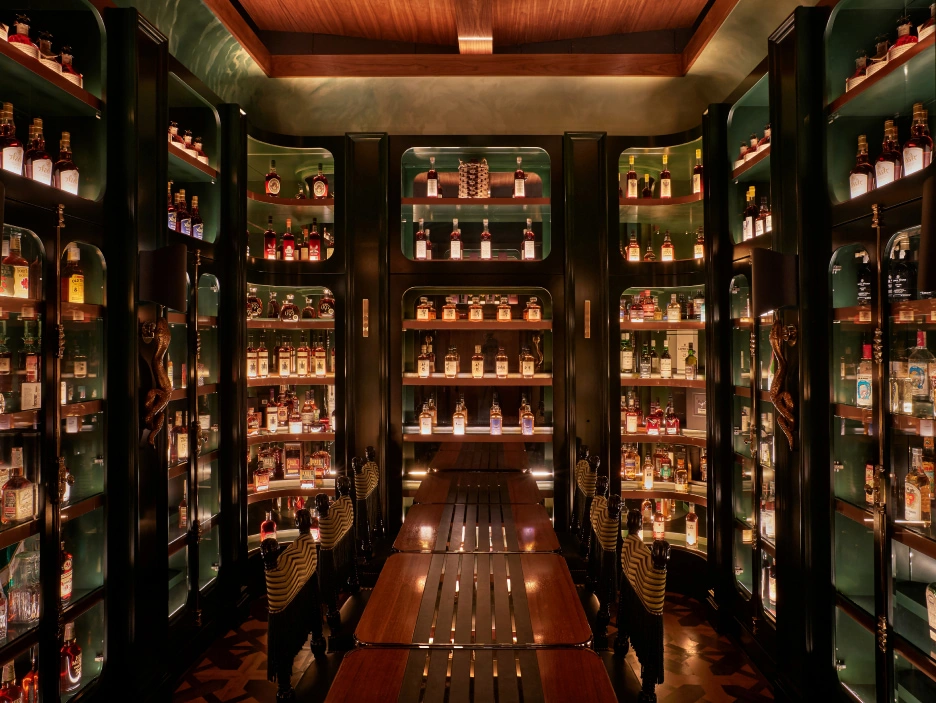 AvroKO — Reading Club & Seneca