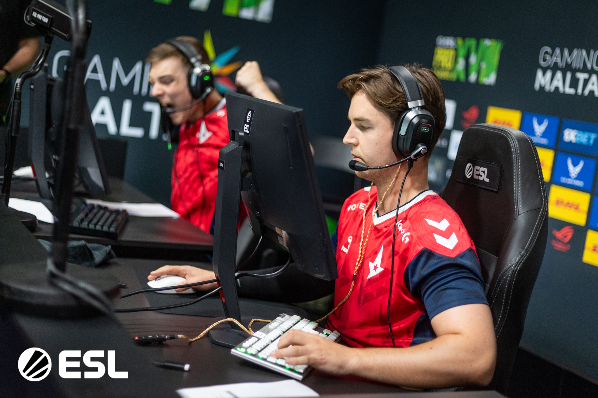 dev1ce: I don't Aim to be the Vocal Guy Constantly Directing Others