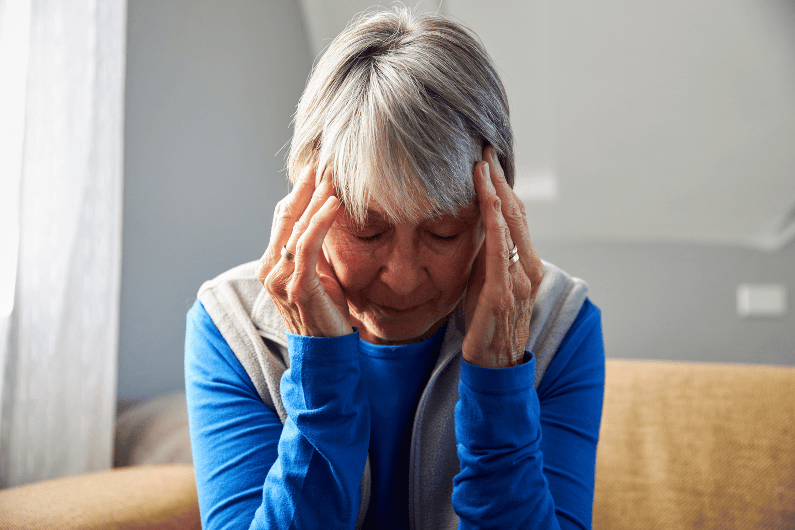 5 Types of Headaches and When Older Adults Should See a Doctor