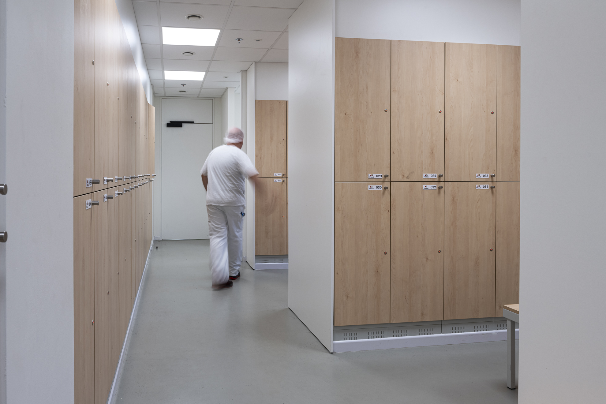 Referentie Paulig - Poco Loco - Lockers met industriële sloten