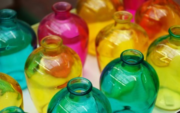 How to Pack Glass Vases for Moving