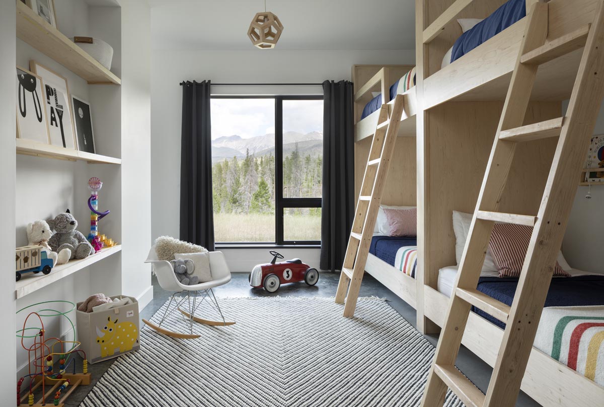 A contemporary bunk room for the kids. - Photo by Kimberly Gavin ...