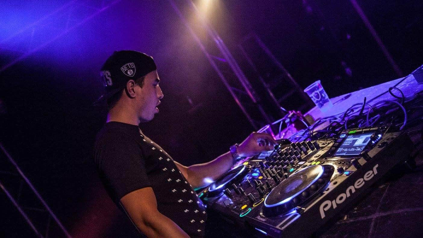 Making $10,296 Teaching How to Make and Sell Music