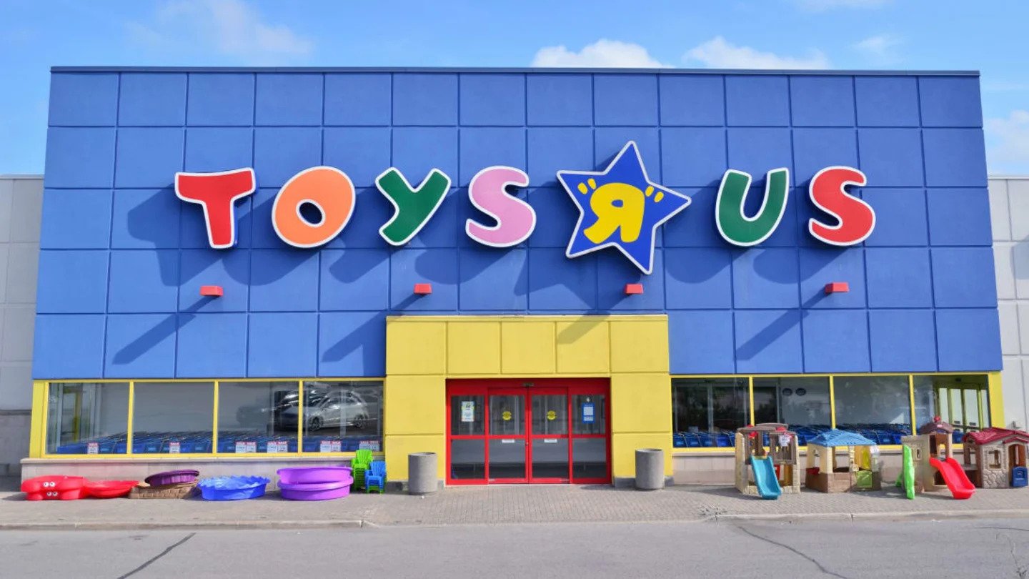 RIP Toys R Us: What Happened & 3 Reasons for Failure