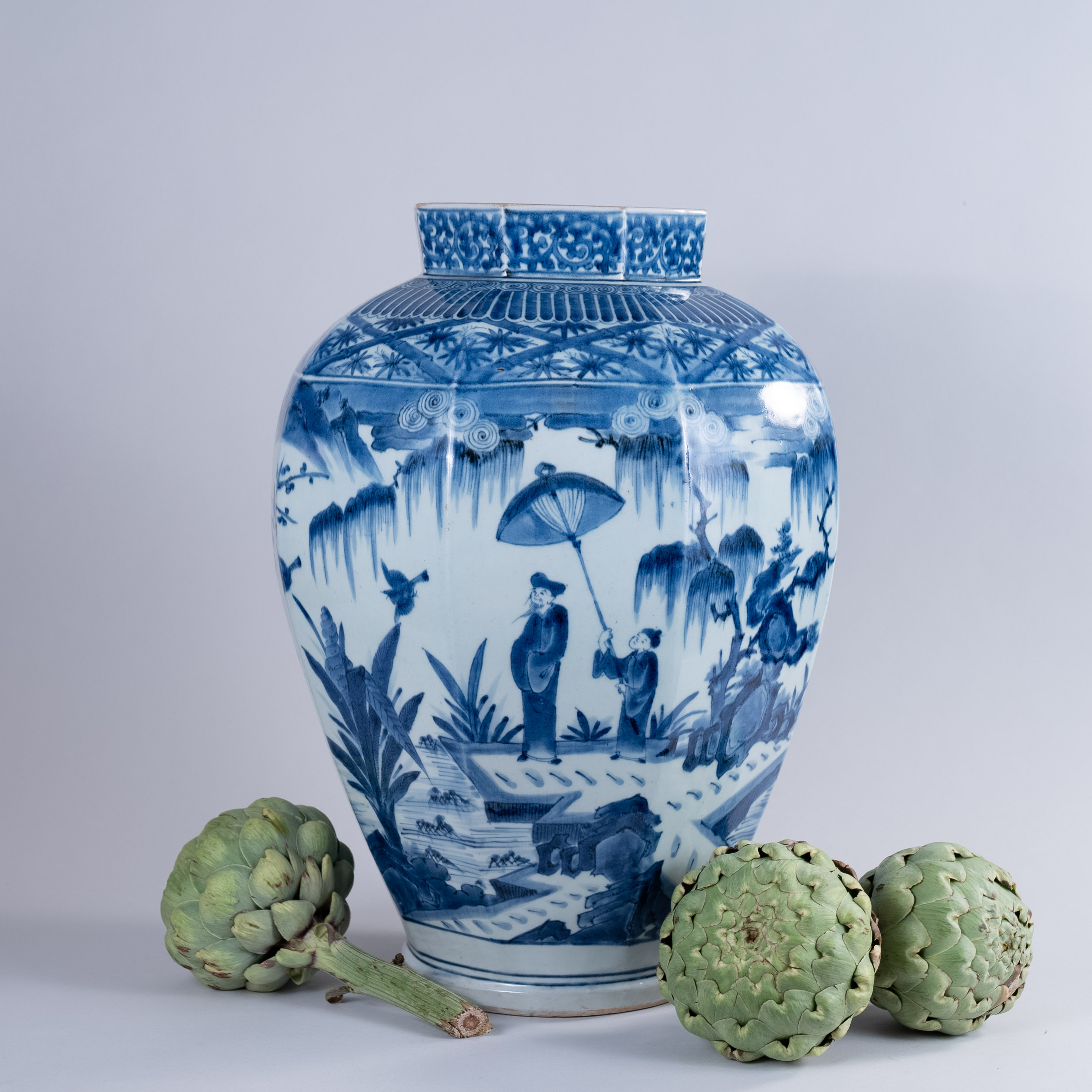 Large Octagonal Japanese Arita Jar, circa 1680