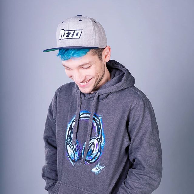 ALL IN - Artist Management | Rezo