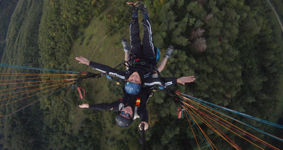 Parapantă. Sport de aventură Brașov. Pilot instructor autorizat.