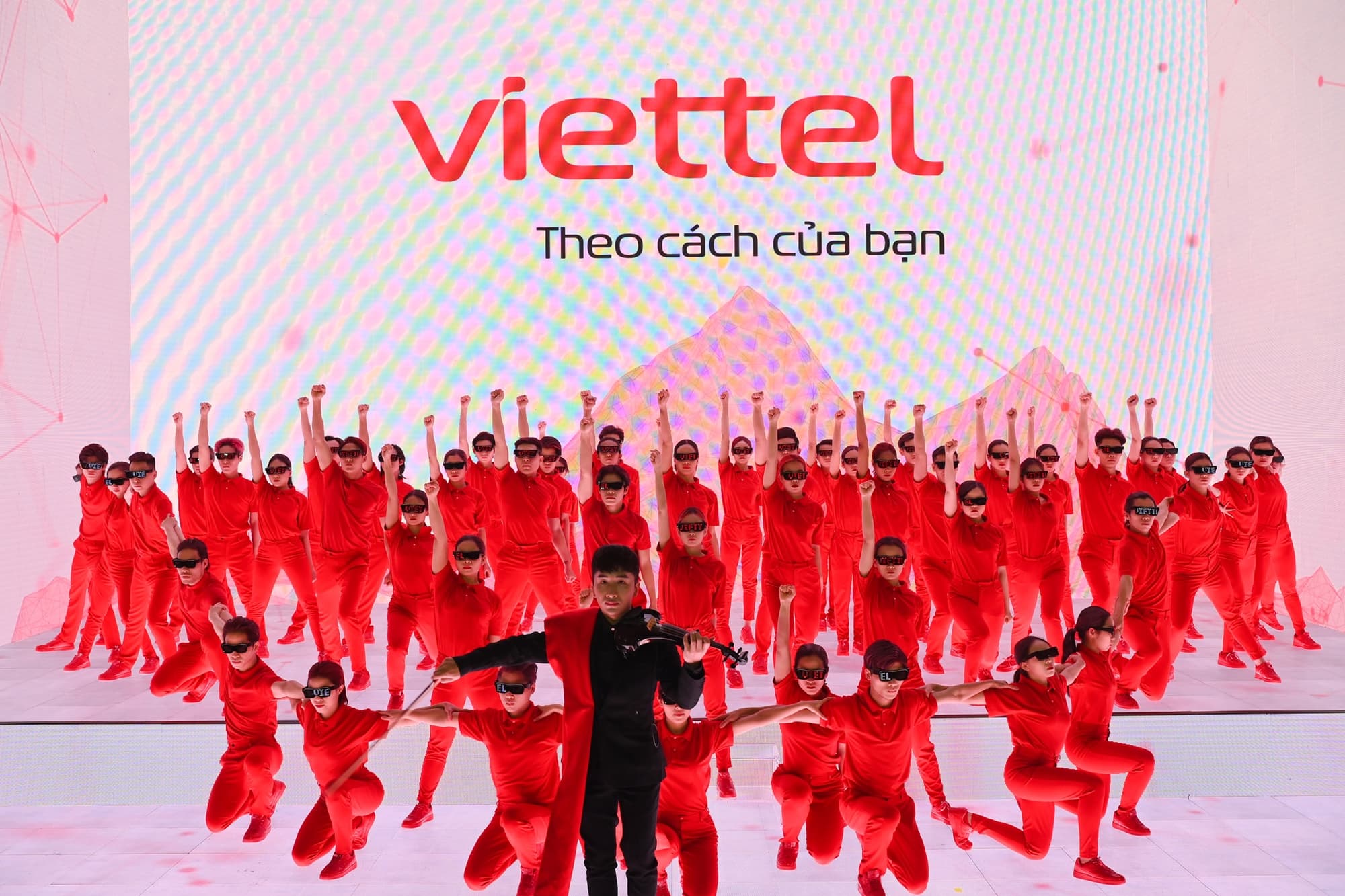 Viettel rebranding | Digital age, digital society and digital bubbles