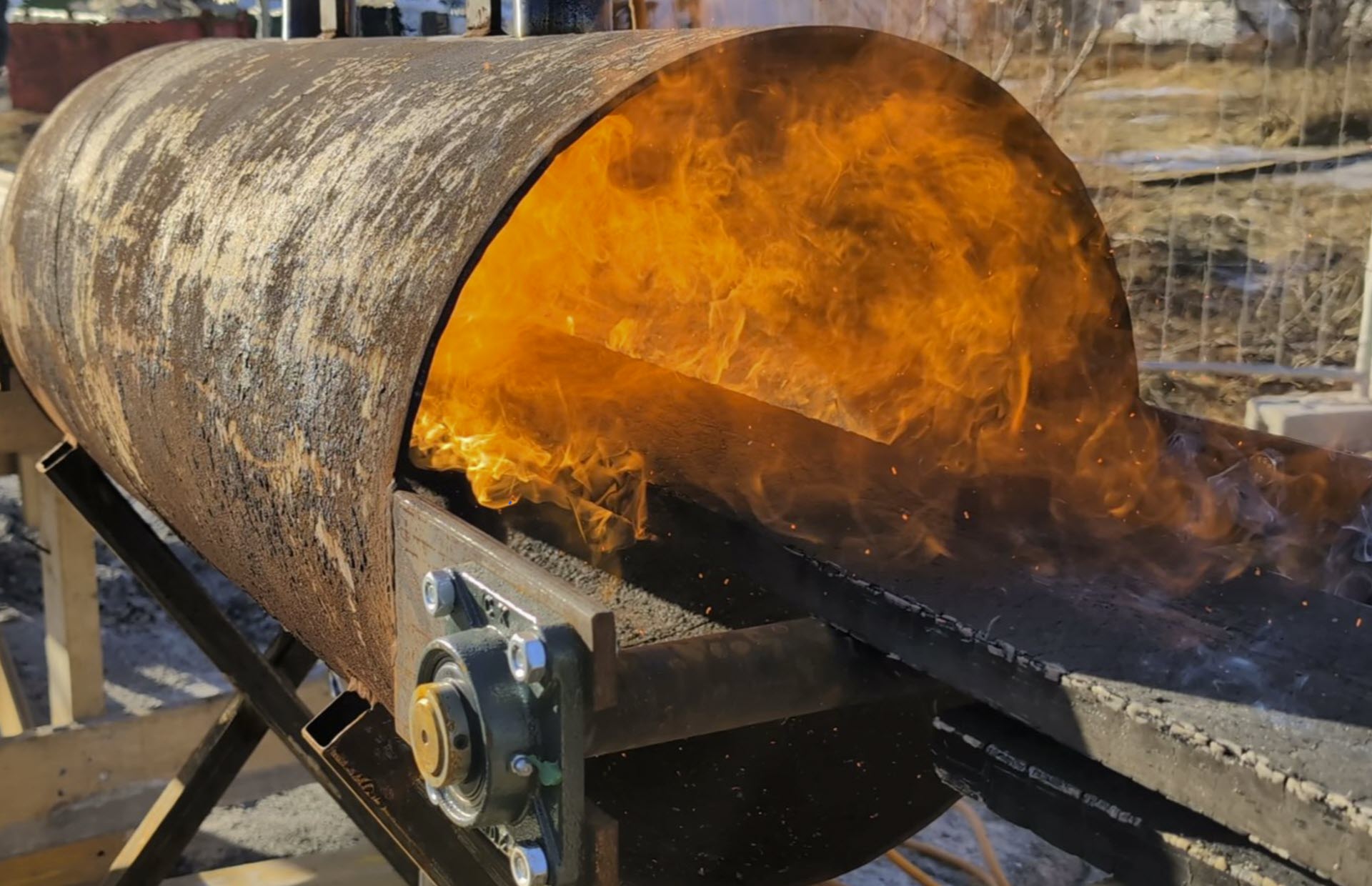 Fire safety of charred timber facades