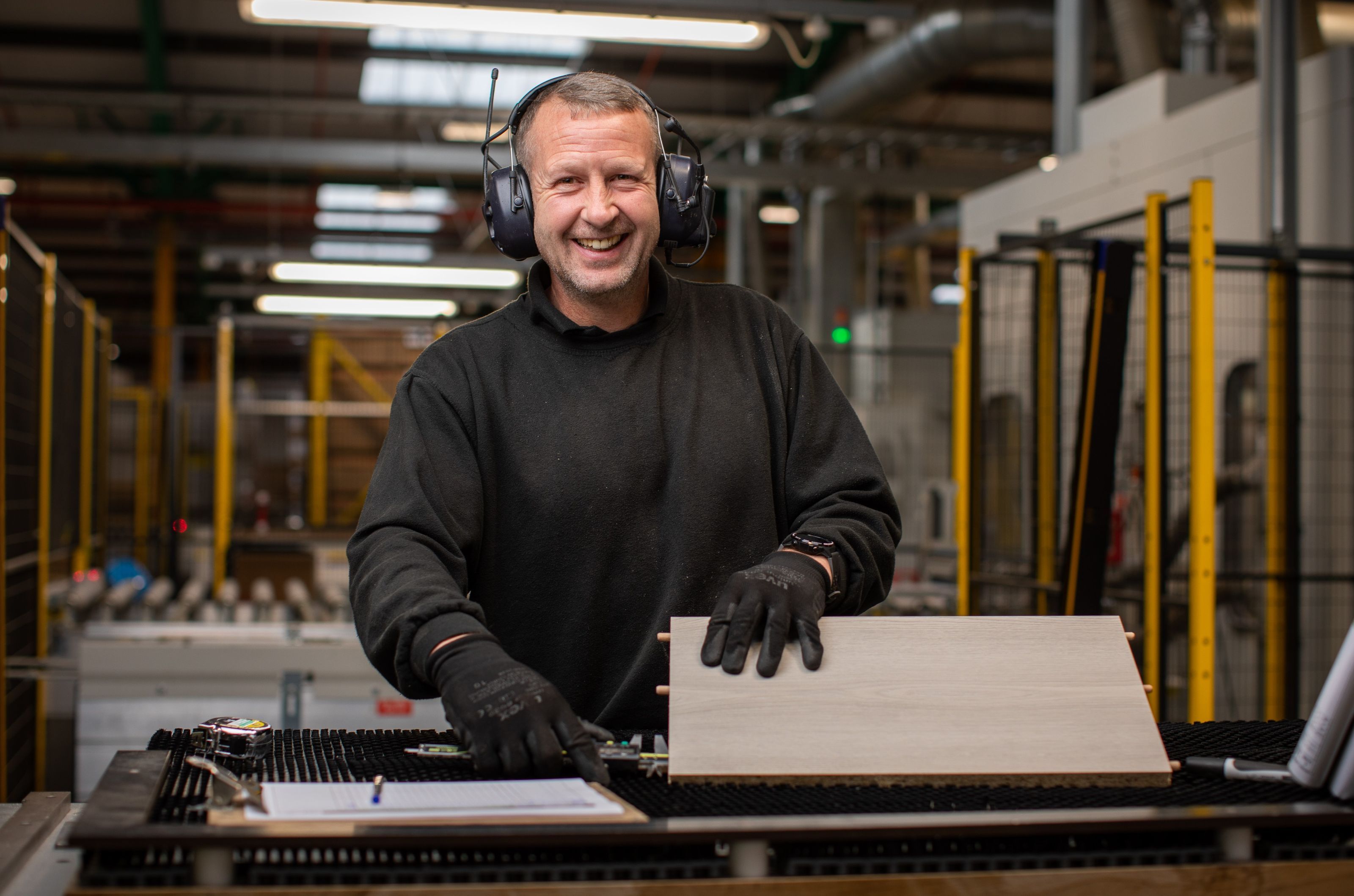 Best Companies | Howdens Company Profile