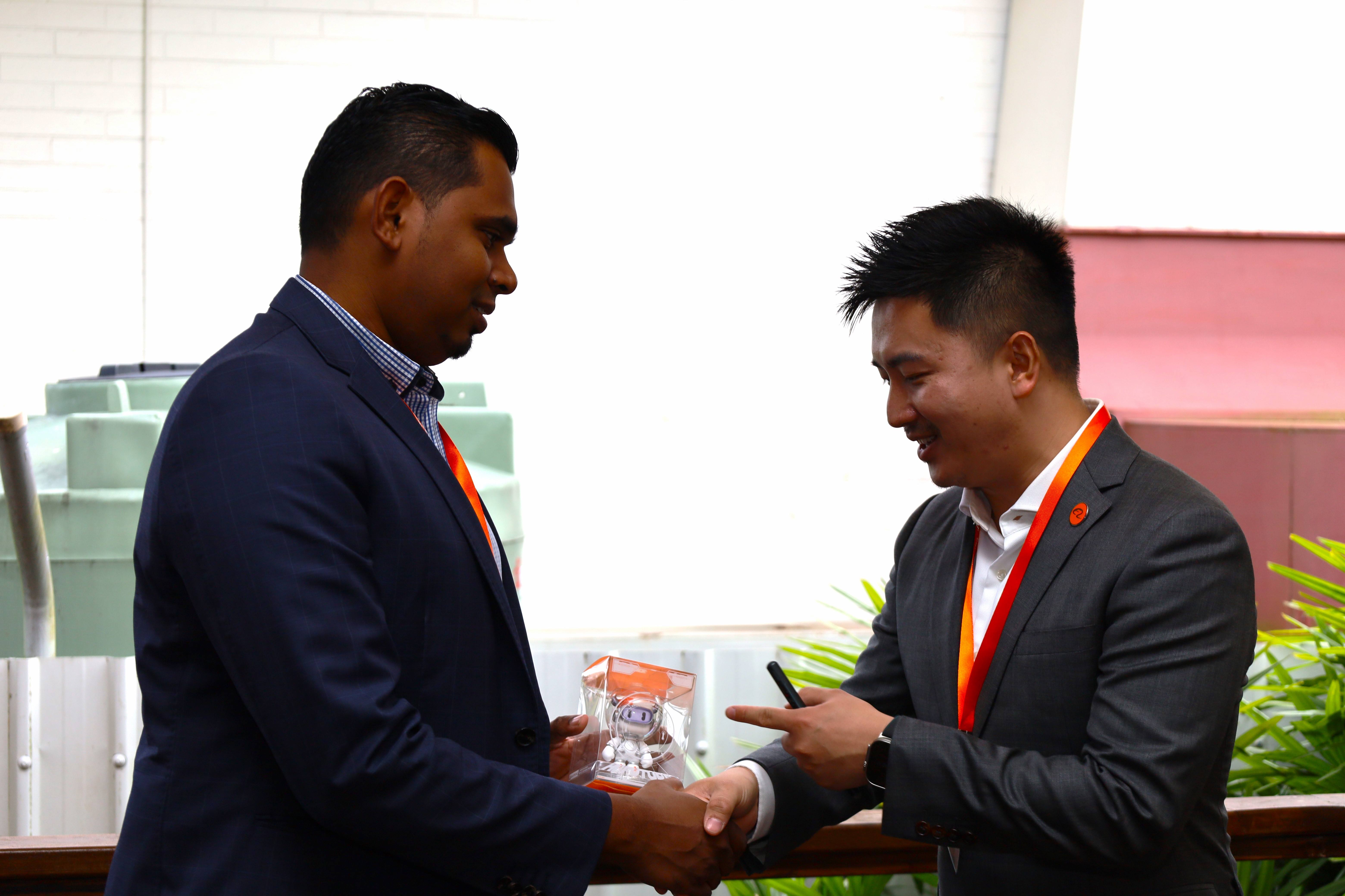 Alibaba Group empowers local businesses to explore new markets