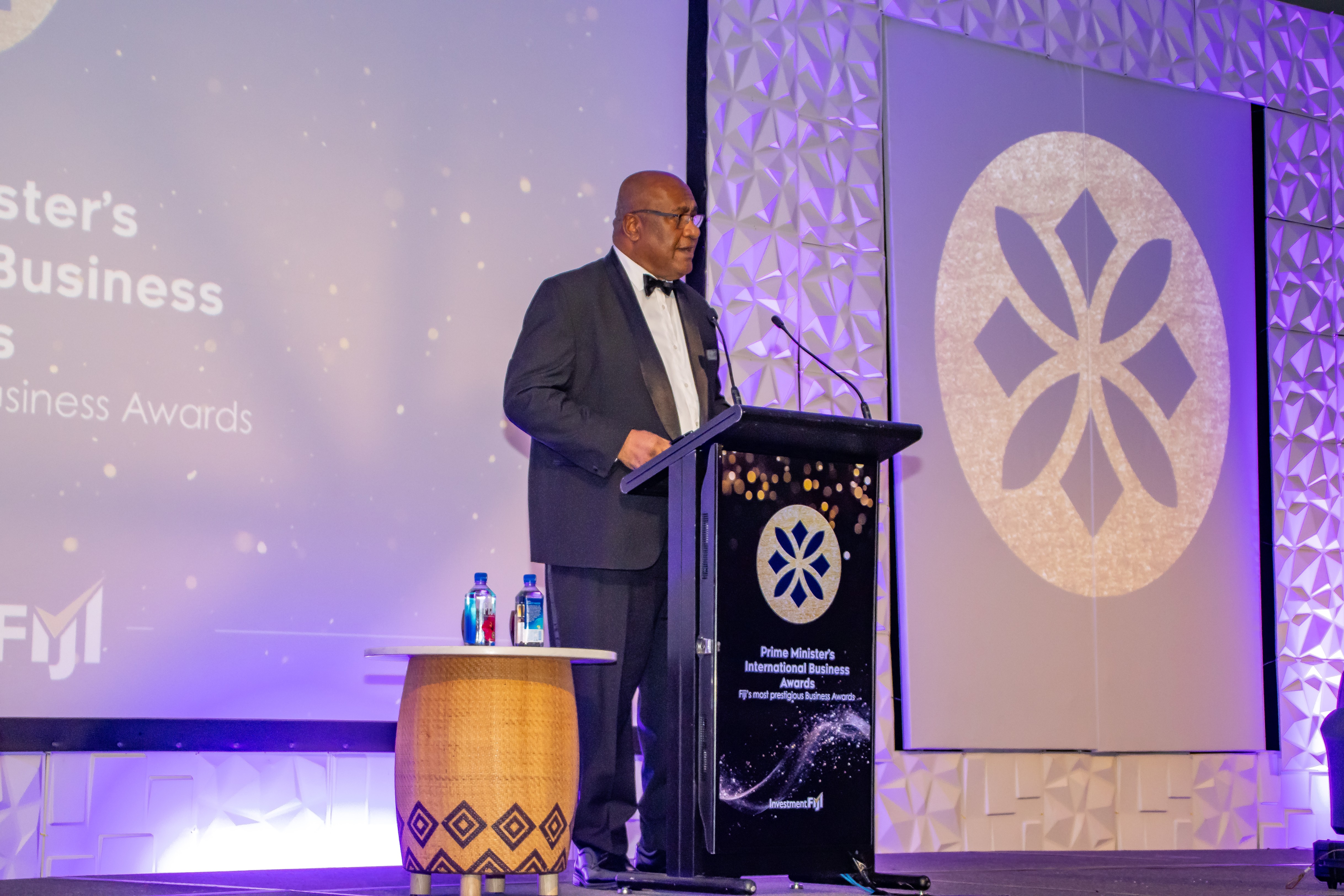 Recognizing outstanding business achievements