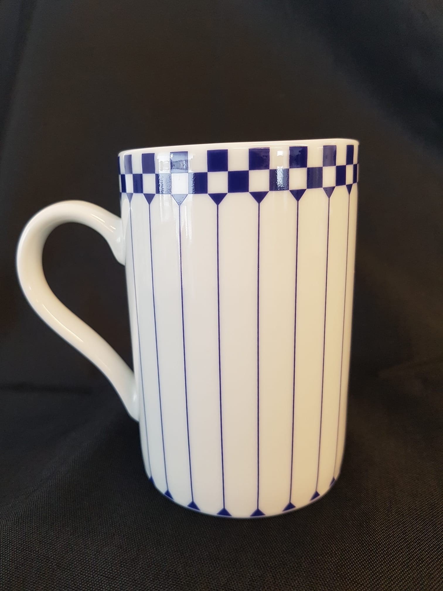 The Charles Rennie Mackintosh House - Guest bedroom Mug - 78 Derngate