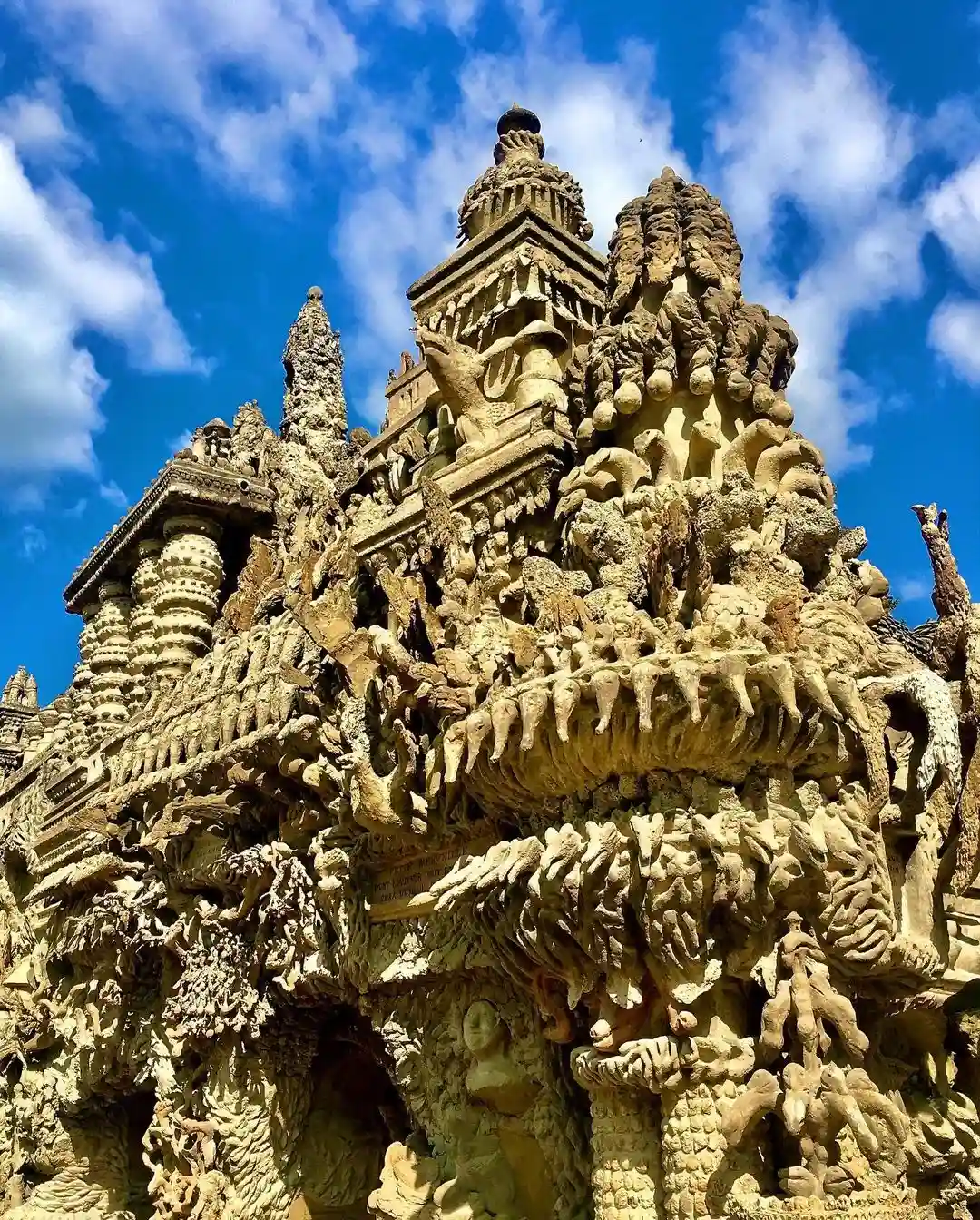 Endroits insolites en France : 10 lieux à visiter absolument