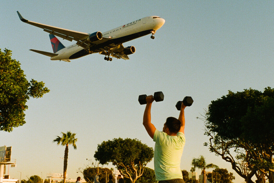 Barnato Workshop | See the stars come out of the sky: Planespotting in L.A.