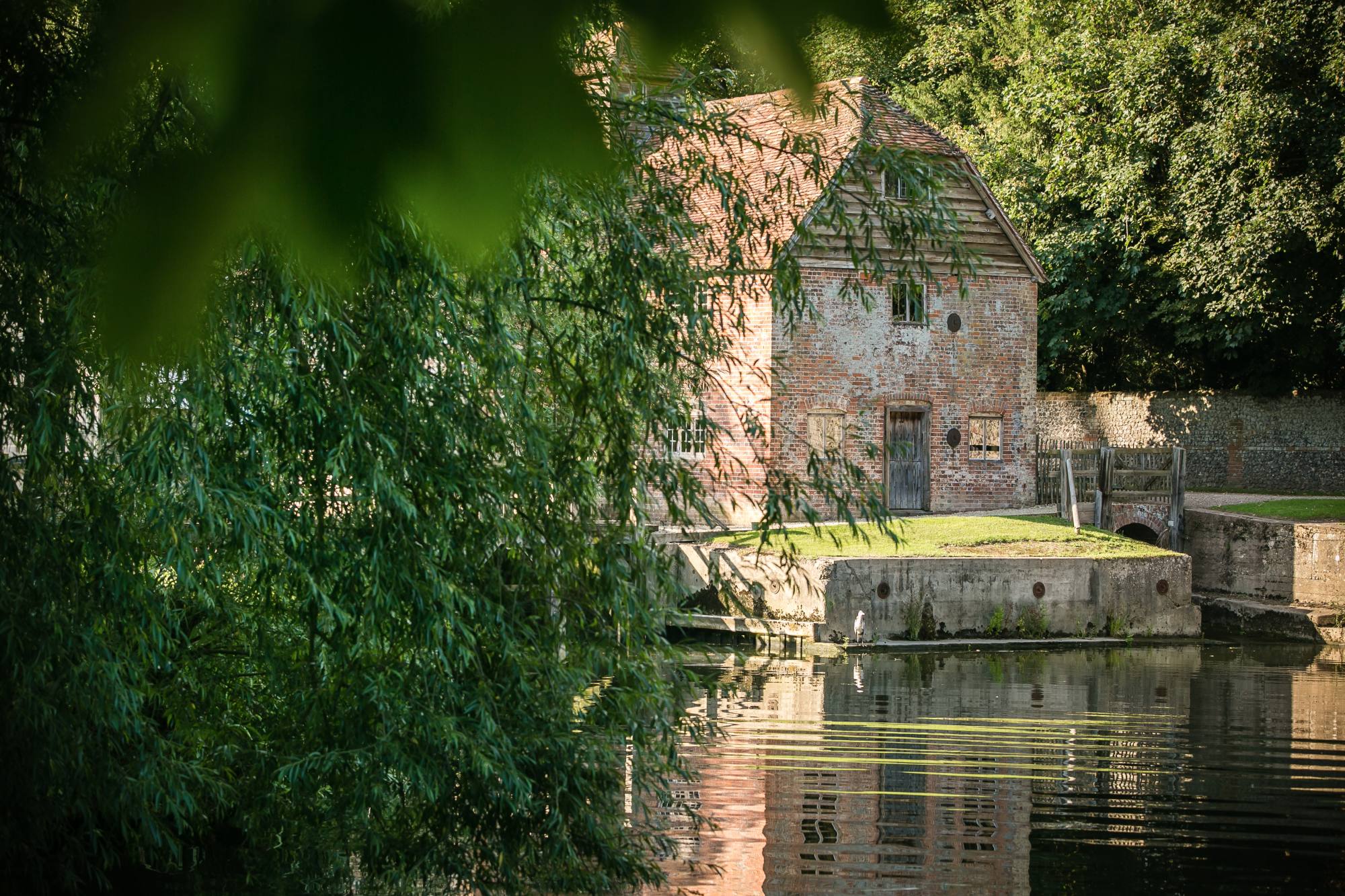 Mapledurham House, Mill and Church | Thames Rivercruise