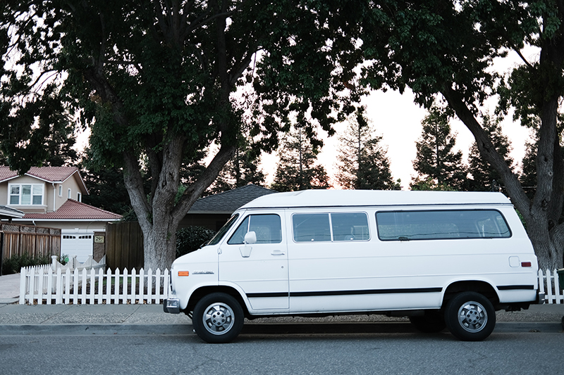 Houzy Magazine | Watch Out! Fake Craftsmen Are On the Move