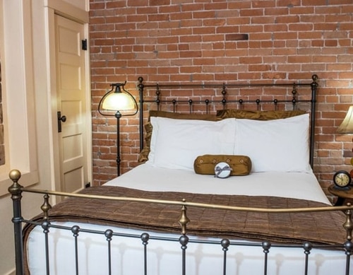 Rooms & Suites | Chamberlin Inn