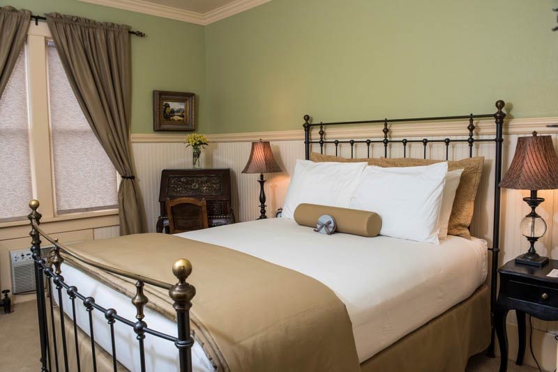 Chamberlin Inn - Cody, Wyoming Boutique Hotel