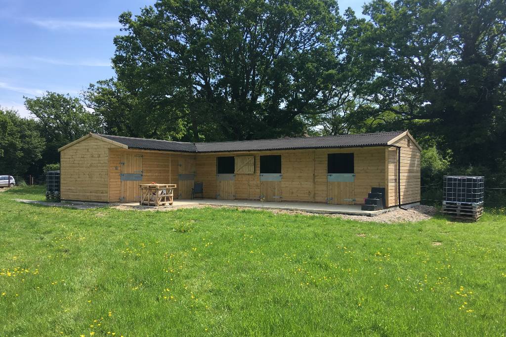 Stabling for Larger Horses