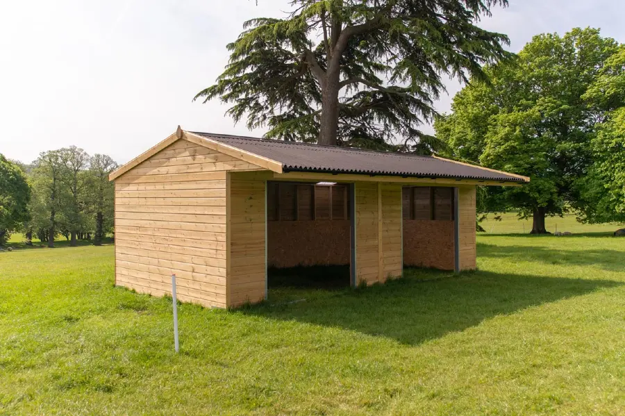 Mobile Field Shelters | Bespoke Mobile Field Shelters | UK Delivery ...