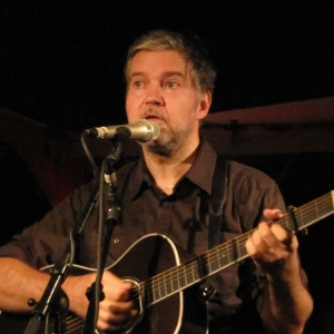 Lloyd Cole - Live Tour & Concert Review Consensus | LiveRate