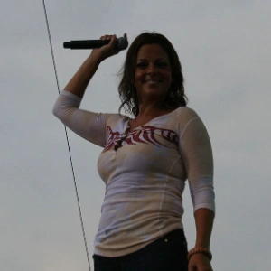 Sara Evans - Live Tour & Concert Review Consensus | LiveRate