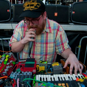 Dan Deacon - Concert Reviews | LiveRate