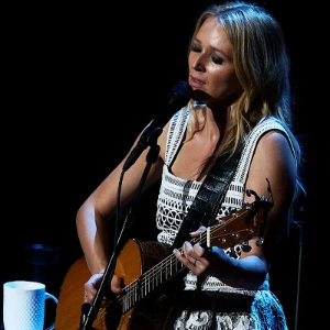 Jewel - Live Tour & Concert Review Consensus | LiveRate