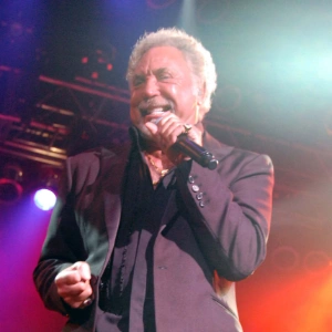 Tom Jones - Live Tour & Concert Review Consensus | LiveRate