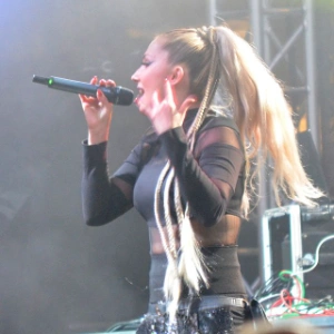 Cleo - Concert Reviews | LiveRate