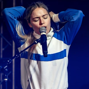 Ashe - Live Tour & Concert Review Consensus | LiveRate