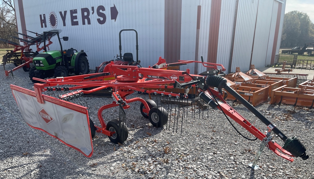 Kuhn GA 4231 T Gyro Rake | Brookport, IL | Hoyer Outdoor Equipment