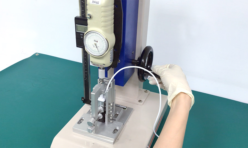 Insert and Withdrawal Force Test | BKSTEC- Fiber Optic Cables