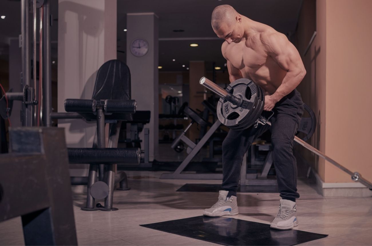 Guide To T Bar Row Exercises: Benefits, Technique & Tips - blog.cult.fit